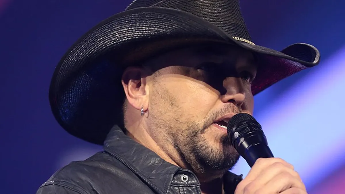 Cmt Pulls Jason Aldeans Try That In A Small Town